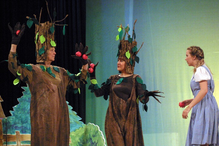 See preview pictures of CC’s ‘Wizard of Oz’; advance tickets on sale ...